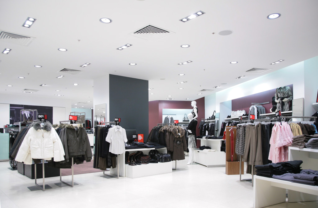 Advertising for big clothing chains - magneti permanenti industriali